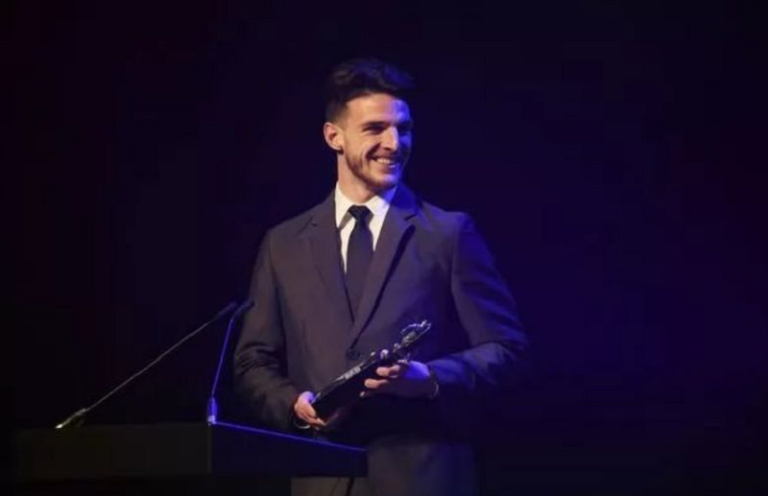 Declan Rice được vinh danh tại London Football Awards